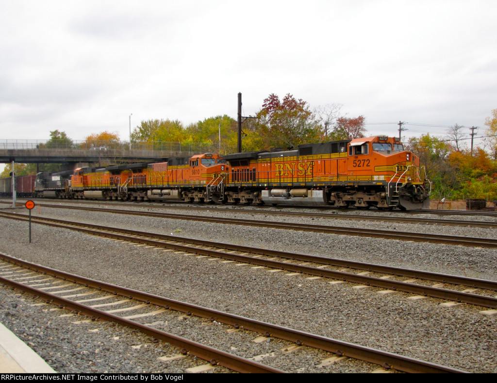 BNSF 5272, 5610, and 5432